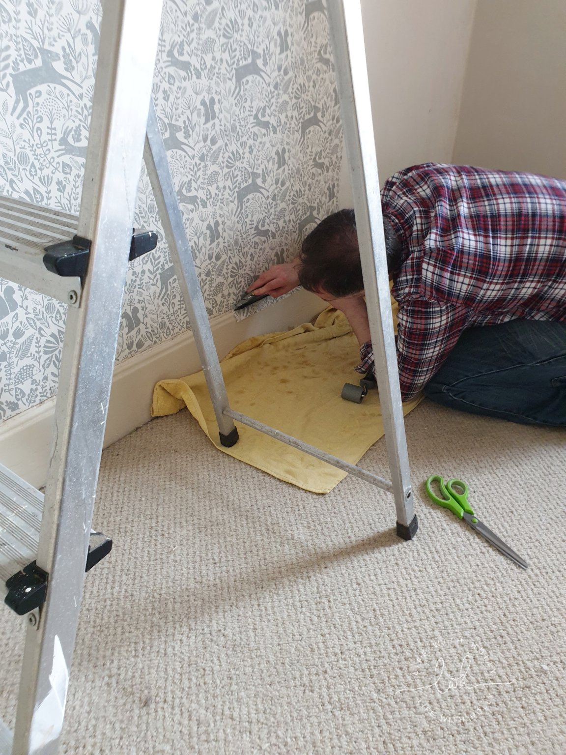 How to Use Paste the Wall Wallpaper - Holly's Room Mini Makeover