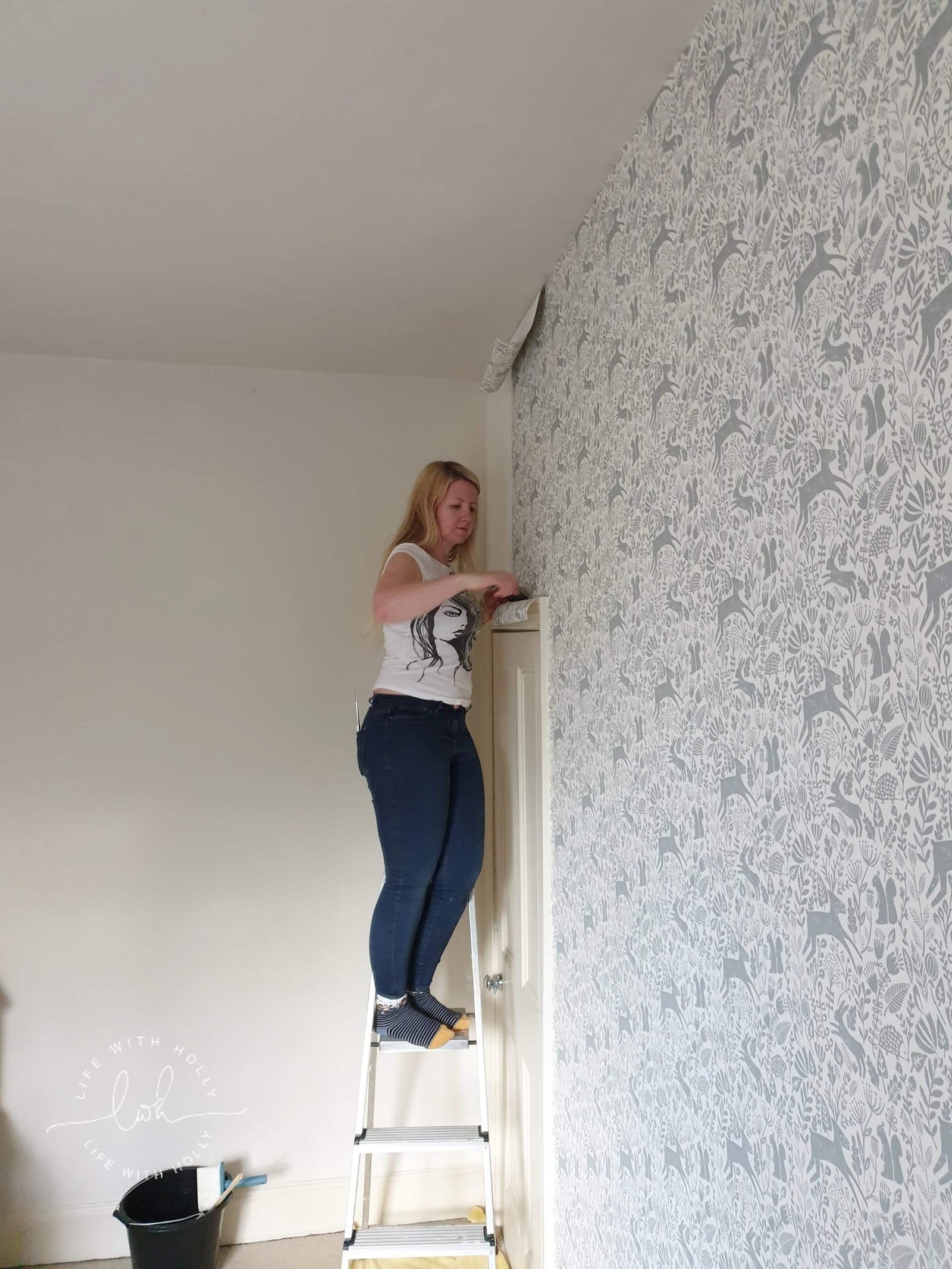 How to Use Paste the Wall Wallpaper - Holly's Room Mini Makeover